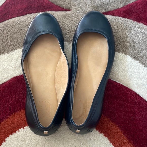 Naturalizer | Shoes | Barely Worn Black Flats | Poshmark